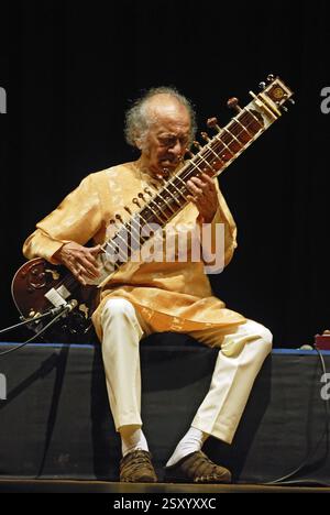 Pandit Ravi Shankar Indian classical music maestro playing sitar Bombay Mumbai Maharashtra India ...