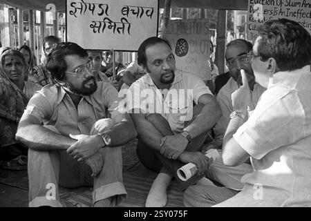 pritish nandy and shailesh kothary at dharna, India, Asia, Pritish ...