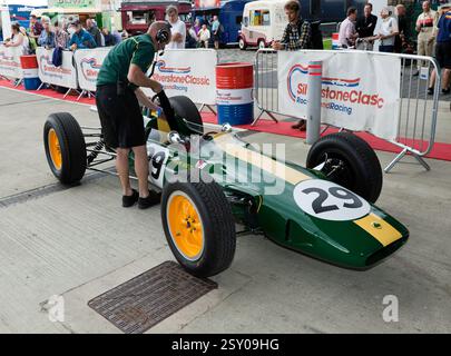 Jim Clark's 1962/63 Lotus 25: the car he won his first F1 world title ...