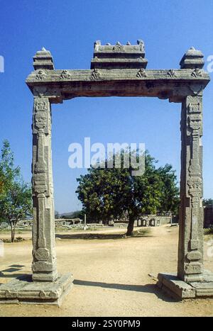 Structure of Kings balance at Hampi, Karnataka, India, Asia Stock Photo ...