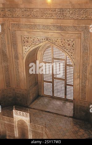Interior chamber taj mahal, agra, delhi, india, asia Stock Photo - Alamy