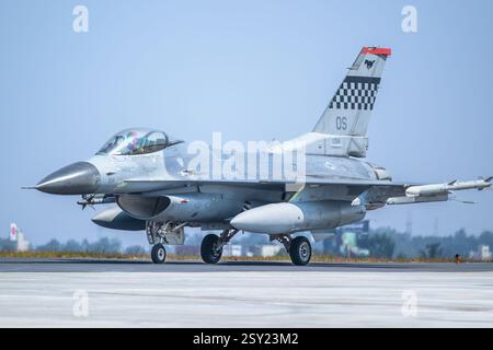 General Dynamics F-16C of the USAF Stock Photo - Alamy