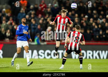 Nathan Collins of Brentford (c) heads the ball and scores his teams 2nd ...