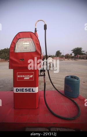 Petrol filling in India Stock Photo - Alamy