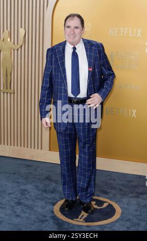 Richard Kind attends the 31st Annual Screen Actors Guild Awards at ...