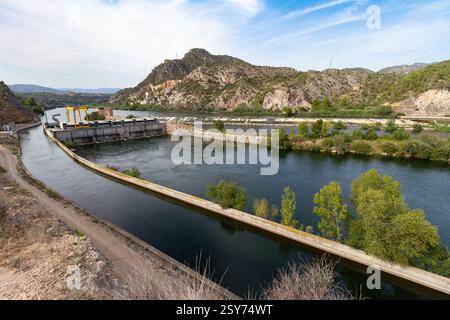 Assut de Xerta. River Ebro Stock Photo - Alamy