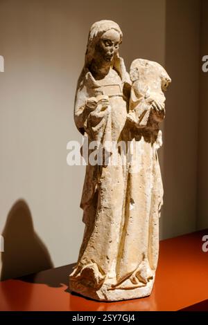 Virgin with child, 16th century, alabaster and gilded, comes from the ...
