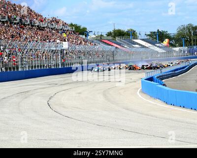 Milwaukee Wisconsin - September 1, 2024: Race Start INDYCAR Hy-Vee ...