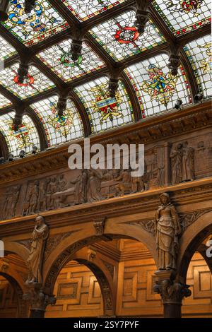 Two Temple Place, Victoria Embankment, London Stock Photo - Alamy