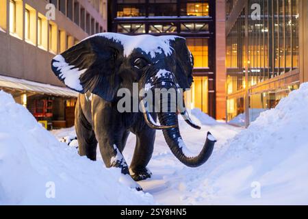 Bronze sculptures named Tembo, Mother of Elephants, in Commerce Court ...
