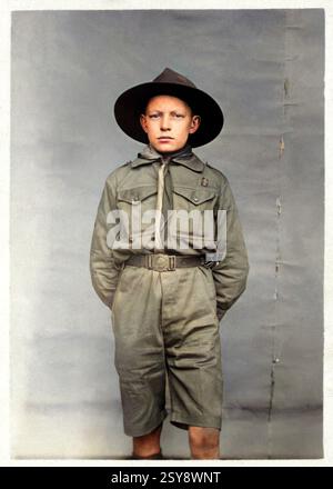 1925 , Milano , ITALY : Italian boy scout in uniform of Explorer ...