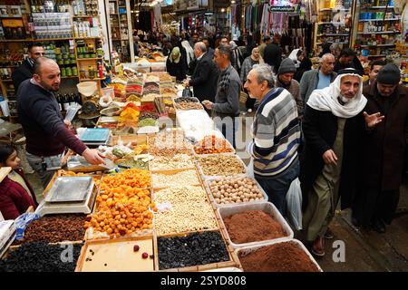Mosul, Iraq. 27th Feb, 2025. A traditional lantern known in Arabic as ...