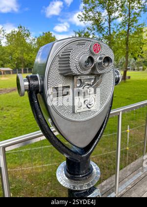 A sightseeing viewfinder at zoo to look at animals, New Jersey, USA ...