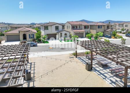 Covered gathering area in community park with picnic tables, Escondido ...