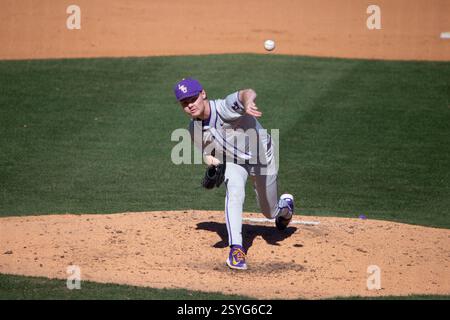 LSU Tigers pitcher Kade Anderson (32) during an NCAA baseball game ...