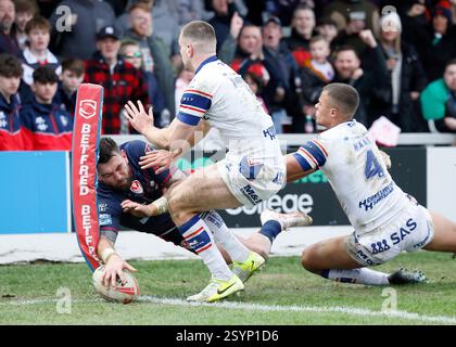 St Helens' Kyle Feldt scoring during the Betfred Super League match at ...