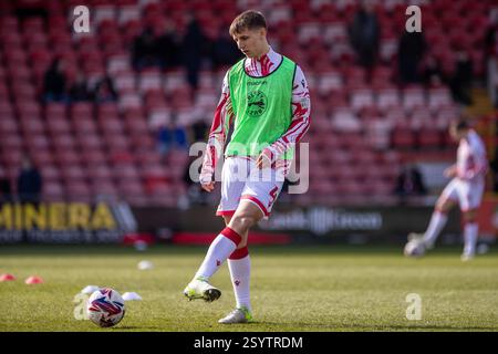 Max Cleworth of Wrexham AFC ahead of the Sky Bet League 1 match Wrexham ...