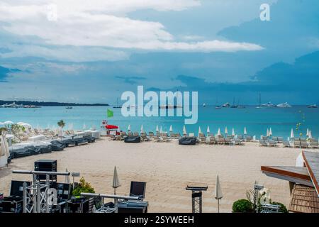Boats on the beach of a place (maybe Villefranche Stock Photo - Alamy