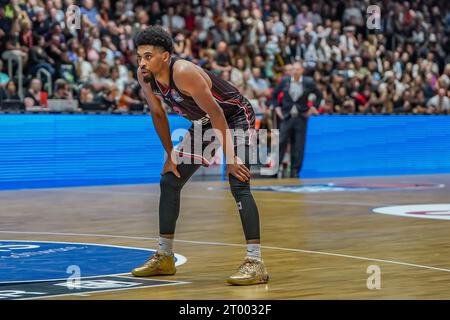 Zach Copeland (Bamberg Baskets, #02) Javon Masters (Tigers Tuebingen ...