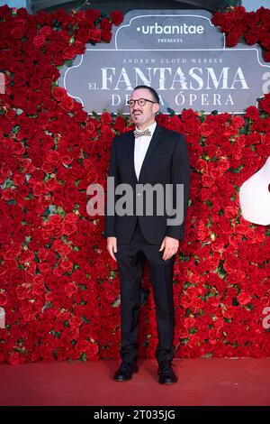 Alex O'Doherty attends 'The Phantom of the Opera' Premiere at Albeniz ...