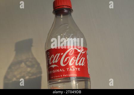 04 October. 2023/Enpty plastick bottles pent get back 1.50 daniush ...