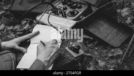 Russian Soviet Portable Radio Transceiver Used By USSR Red Army Signal ...