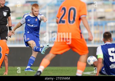 Zagreb, Croatia. 04th Oct, 2023. Vilim Gec of Dinamo Zagreb controls ...