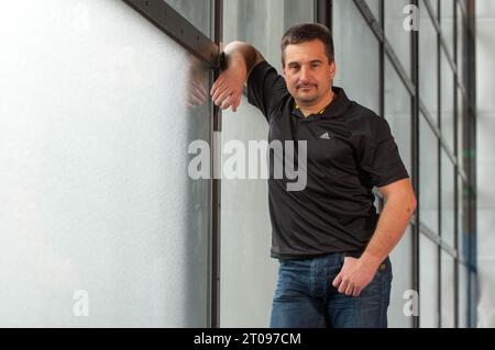 Georg Hackl Bundestrainer Rodeln Stock Photo - Alamy