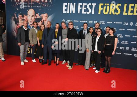 Richard Huber, Marc Hosemann, Cynthia Micas, Christoph Maria Herbst ...