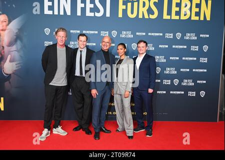 Richard Huber, Marc Hosemann, Cynthia Micas, Christoph Maria Herbst ...