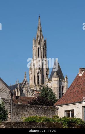 Exterior architecture of Senlis Cathedral in France Stock Photo - Alamy