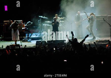 Idles performing at Plisskën Festival in Athens (Vraxon Theatre ...