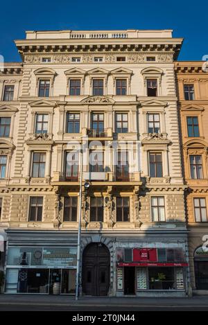 Neoclassic architecture in the Ringstrasse, the Vienna Ring Road ...