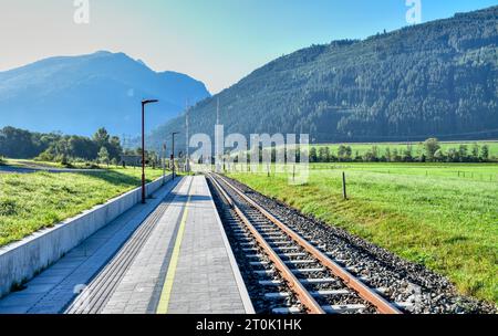 Lokalbahn, Pinzgau, Haltestelle, Bahnsteig, Schmalspurbahn, Schmalspur ...