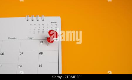 Pinning to the calendar It represents appointments, meeting reminders ...