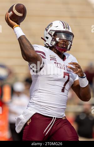 Texas State quarterback TJ Finley (7) throws against UTSA during the ...