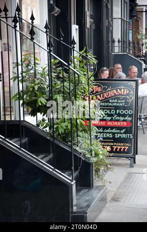 The Bauchamp Bar and Restaurant, Beauchamp Place, Knightsbridge, London ...