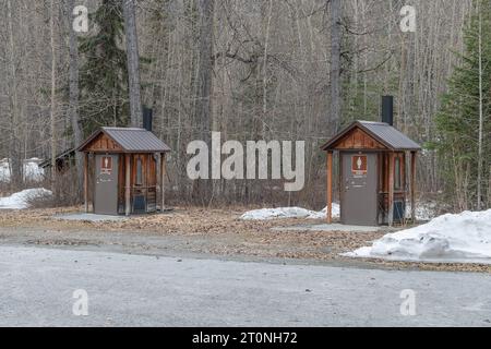 Public Toilets at the Mount Billy Mitchell rest area on Highway 4 ...