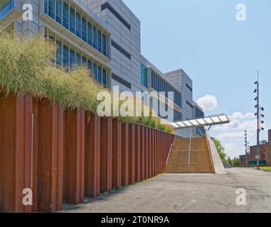 Bernard and Anne Spitzer School of Architecture is a 2009 gut ...
