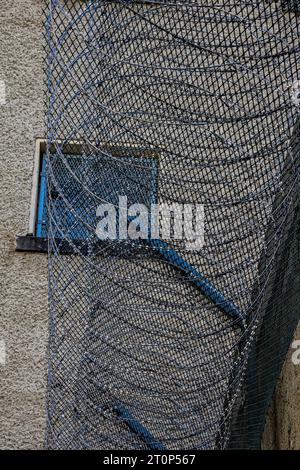 07.10.2023: Gefängnis, JVA, Knast - Symbolfoto Gefängnismauer mit ...