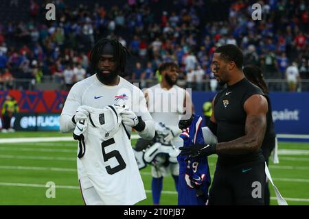 Buffalo Bills defensive end Kingsley Jonathan (59) against the Los ...