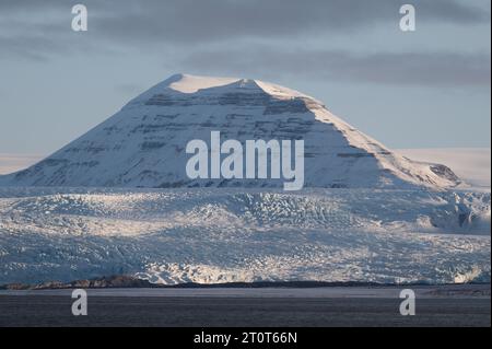 Pyramiden, Norway. 27th Sep, 2023. The bust of the Soviet revolutionary ...