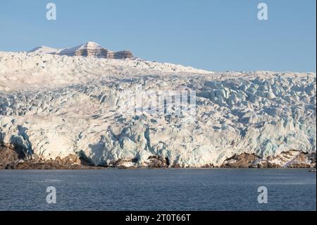 Pyramiden, Norway. 27th Sep, 2023. The bust of the Soviet revolutionary ...