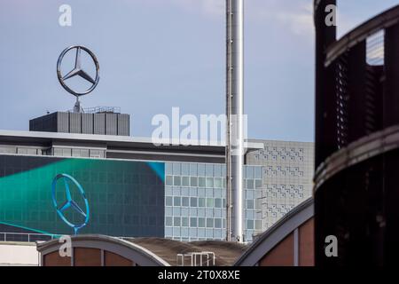 Mercedes star at the Mercedes Benz Group headquarters in Untertuerkheim ...