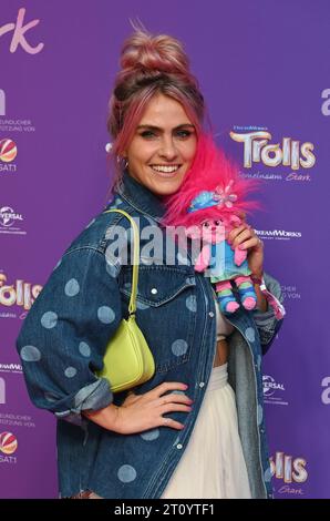 Cologne, Germany. 08th Oct, 2023. Influencer Carmen Mercedes Kroll ...