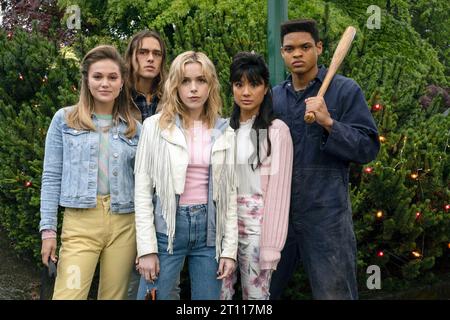 TOTALLY KILLER, from left: Olivia Holt, Anna Diaz, Stephi Chin-Salvo ...