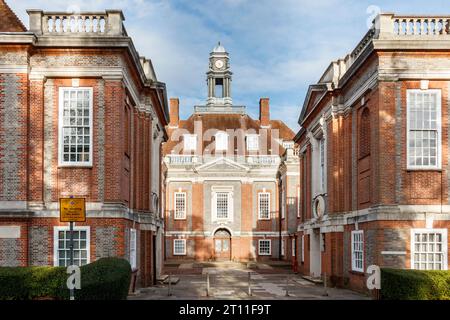'The Institute', part of Henrietta Barnett School in Hampstead Garden ...