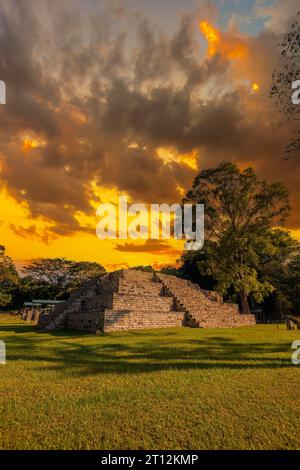 A pyramid in the temples of Copan Ruinas. Honduras Stock Photo - Alamy