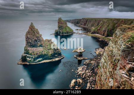 The stunning sea stacks at Duncansby Head in Caithness, Scotland Stock ...