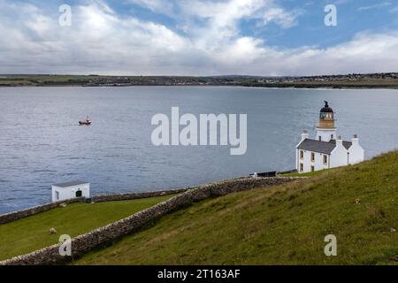 Holborn Head Lighthouse in Scrabster near Thurso, Caithness, Scotland ...